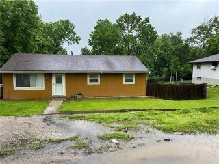 4929 PARKVIEW AVE, KANSAS CITY, KS 66104 Unifamiliar - Casas Reposeídas